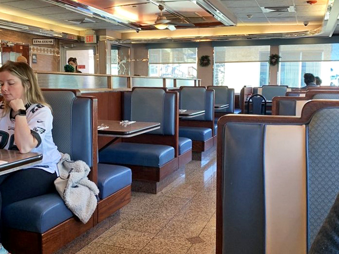 Empty booths waiting for stories to fill them—each one a potential setting for first dates, family reunions, or Tuesday morning philosophy clubs.