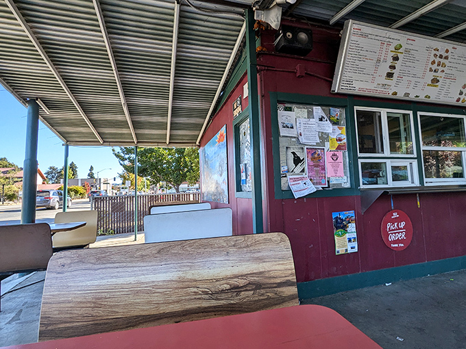 Booth seating provides the perfect perch for people-watching between bites of burger perfection.