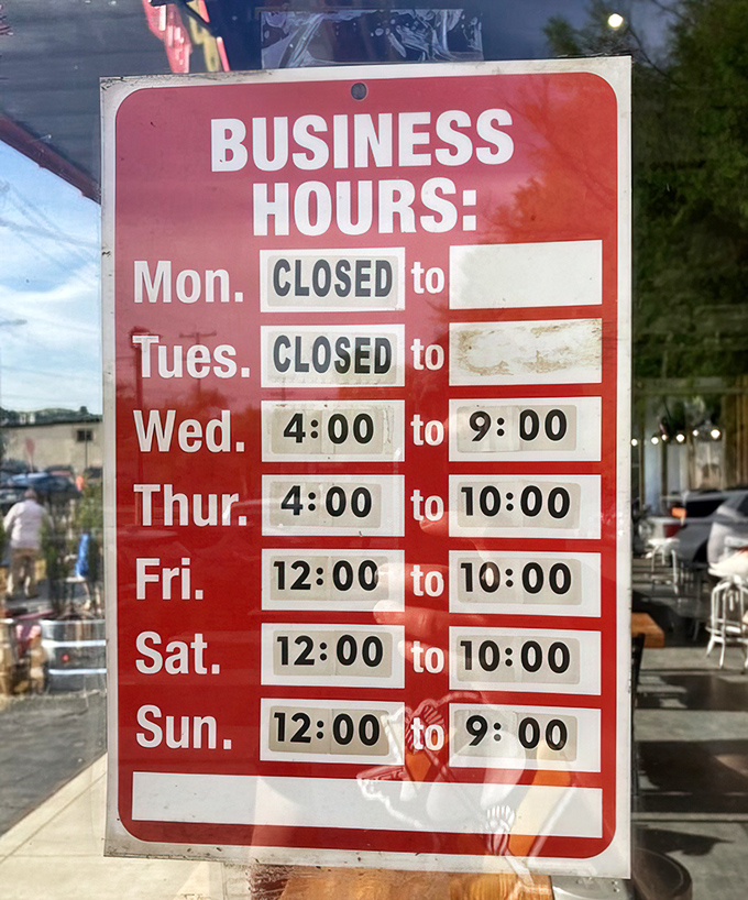 Closed Mondays and Tuesdays&mdash;just enough time for your arteries to recover before Wednesday's barbecue adventure begins anew.