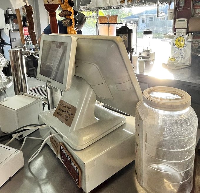 The cashier area &ndash; where transactions are merely a formality between you and sandwich bliss. Worth every penny.