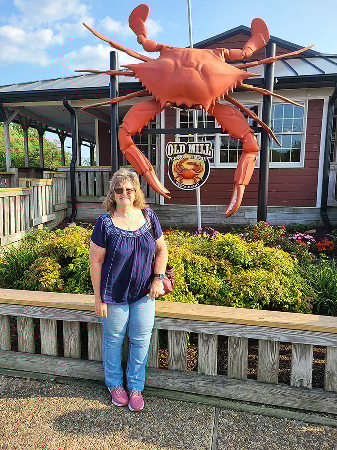 The giant crab sculpture outside stands guard like a delicious sentinel. Worth the photo op before your seafood adventure begins.