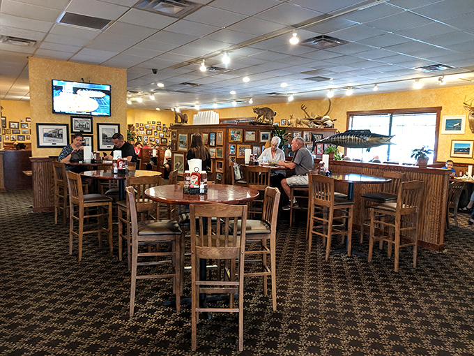 A dining room filled with the happiest people in Florida – those who've discovered what slow-smoking and patience can achieve.