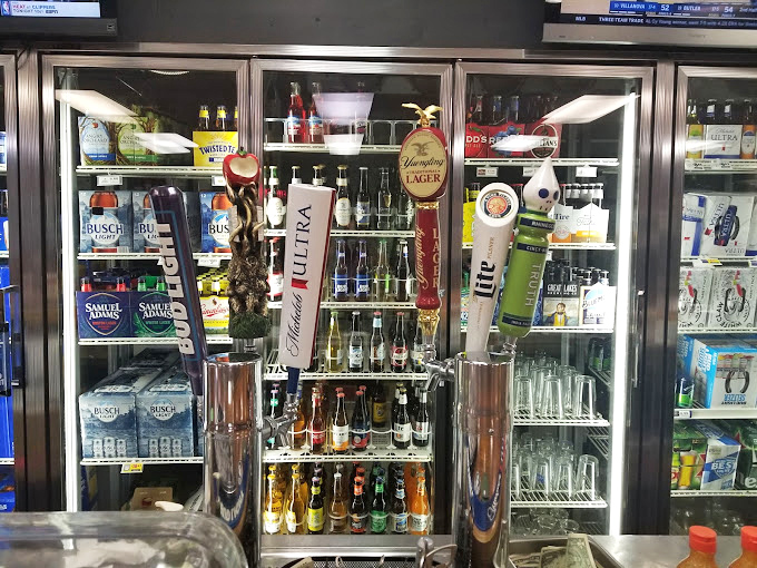 A beer selection that covers all the bases, from "I'm feeling fancy" craft options to "reliable old friend" classics. Thirst doesn't stand a chance here.