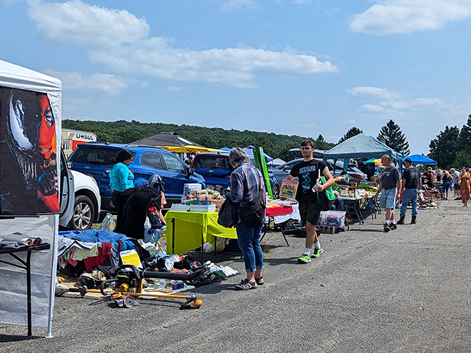 One person's castoffs become another's treasures at the Circle's legendary flea market&mdash;a Sunday tradition for generations of Pennsylvanians.
