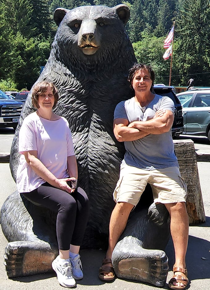 Not to be outdone by Paul and Babe, this bear statue offers its own photo opportunity. Thankfully, it doesn't require salmon offerings.