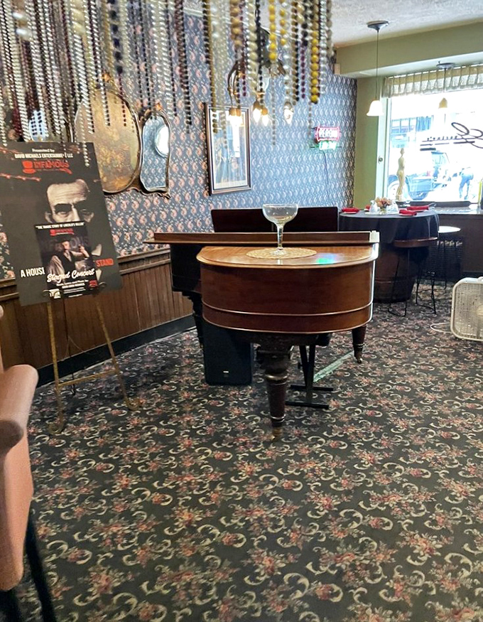 A piano that's witnessed more romantic dinners than a Venice gondolier and twice as many proposals.