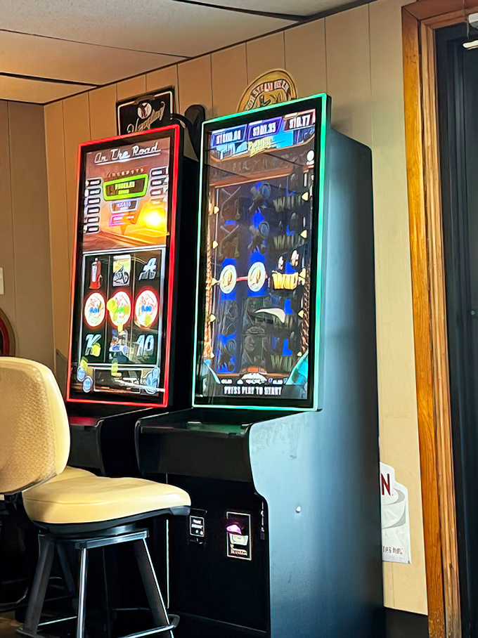 Those gaming machines in the corner prove this place knows entertainment comes in many delicious forms.