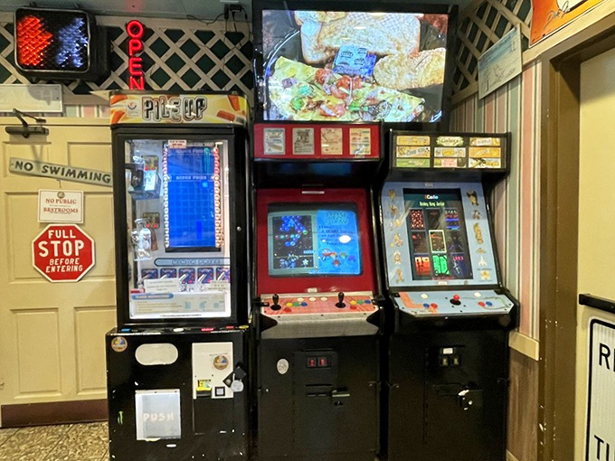 Entertainment while you wait. These vintage arcade games remind us that good things&mdash;like perfectly baked pizza&mdash;are worth waiting for.