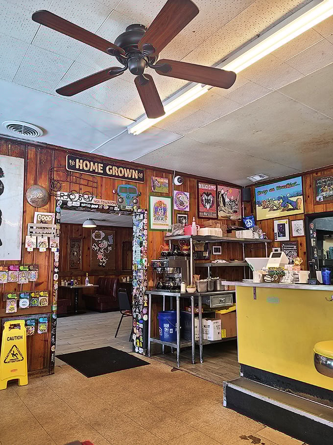 Wood paneling, local art, and ceiling fans&mdash;this isn't interior design, it's a time machine to when restaurants had personality.