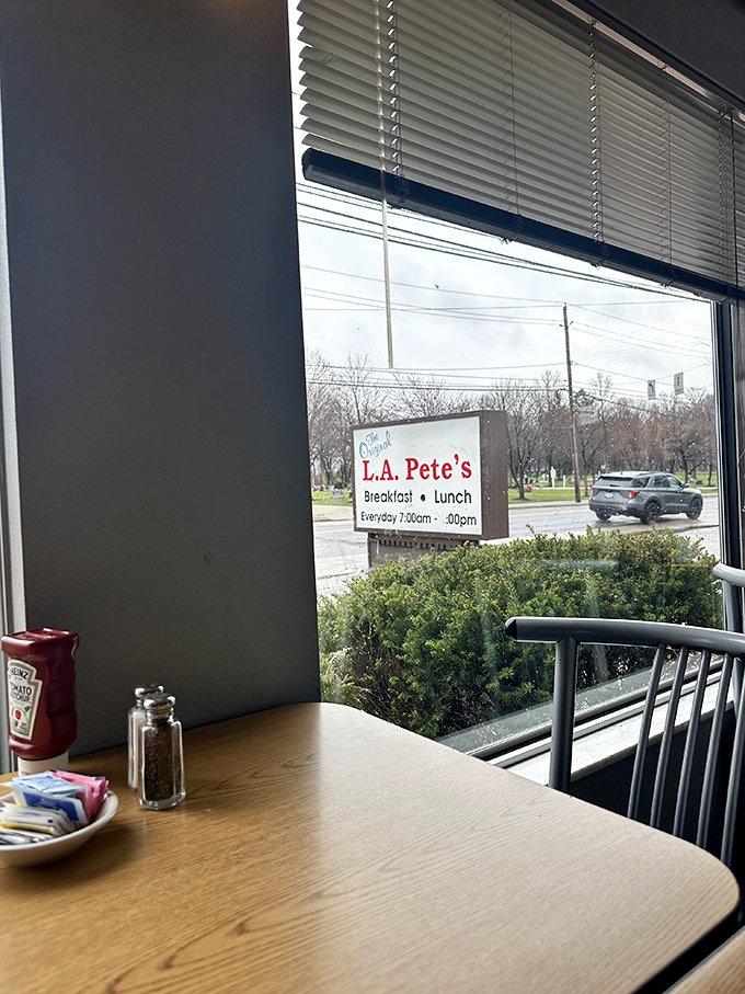 A window seat at L.A. Pete's offers both people-watching and menu-contemplating possibilities. The hardest decision you'll make all day awaits.