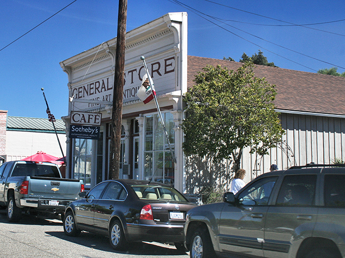 Los Alamos' General Store could be a movie set, but it's the real deal&mdash;serving up history with a side of small-town charm.