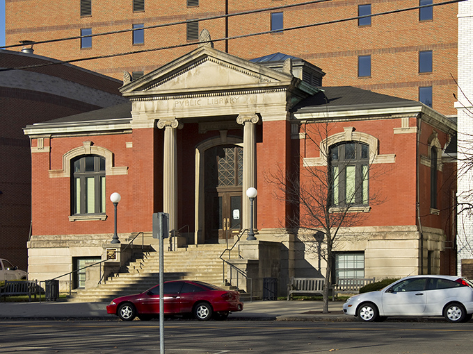 Warren's historic library building represents the city perfectly&mdash;classic charm without the high-maintenance price tag.