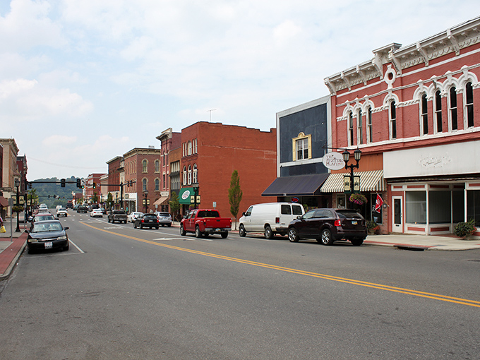 The heart of Cambridge welcomes visitors with classic small-town charm. These historic buildings have witnessed generations of Ohio life.