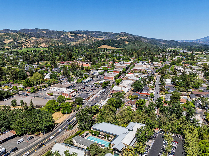 St. Helena sits surrounded by Napa Valley's famous vineyards and rolling hills. The kind of town where even the bank buildings look like they belong in Wine Spectator!