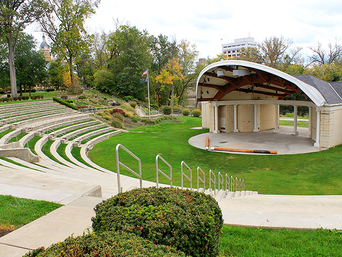 The amphitheater in Warren hosts free summer concerts, just one of many amenities that make retirement here both fun and affordable.