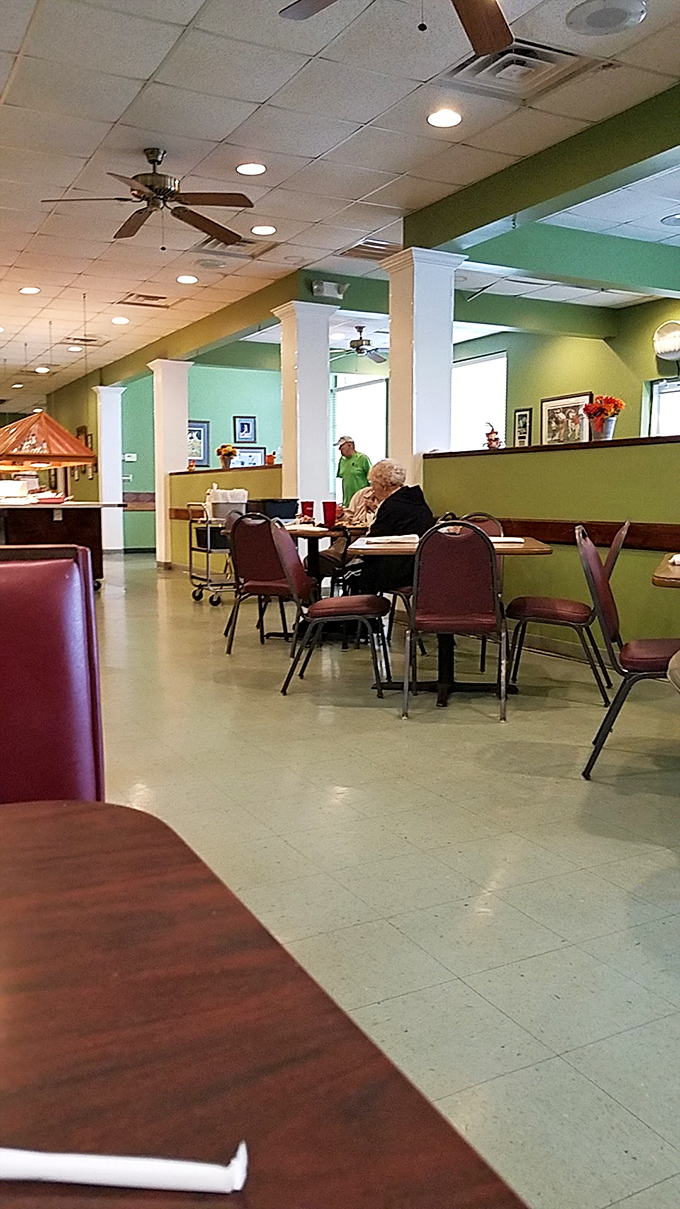 Ceiling fans gently stir the aromas of fried chicken, grilled steaks, and fresh-baked cornbread into an intoxicating Southern perfume.