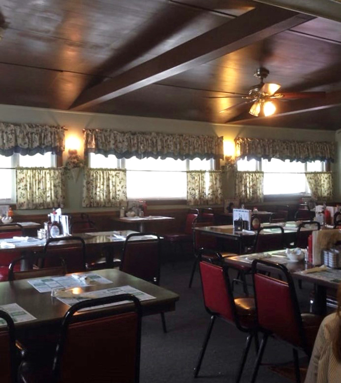 Dining room simplicity that lets the food be the star &ndash; no distractions, just honest eating under ceiling fans that have seen it all.
