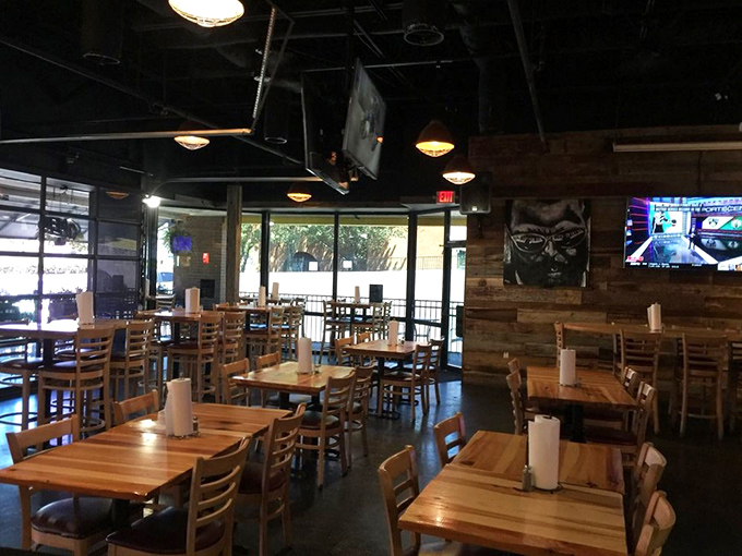 Simple wooden tables, ladder-back chairs, and exposed ceiling &ndash; because when the food is this legendary, fancy d&eacute;cor would just be showing off.