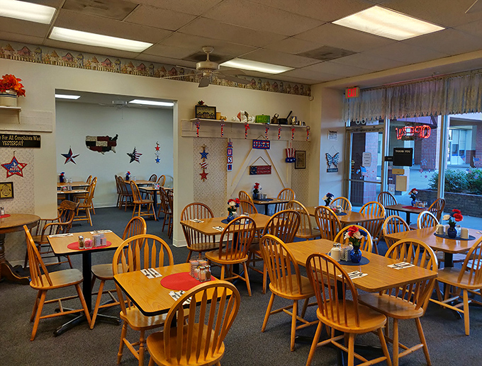 Tables arranged with just enough space for privacy but close enough to catch snippets of local gossip&mdash;diner design perfection.