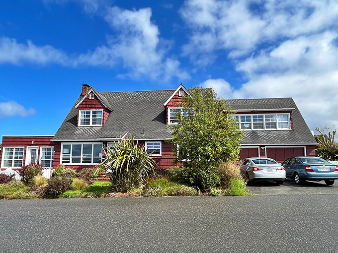 Bed, breakfast, and breathtaking views. This classic coastal accommodation offers what no luxury high-rise ever could&mdash;authentic seaside charm.