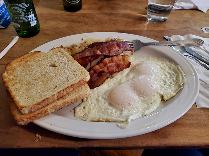 The classic American breakfast – eggs, bacon, and toast – simple perfection that's gotten generations of Ohioans through their mornings.