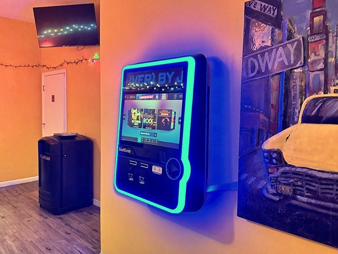 Even the jukebox glows with anticipation&mdash;because good barbecue deserves its own soundtrack.