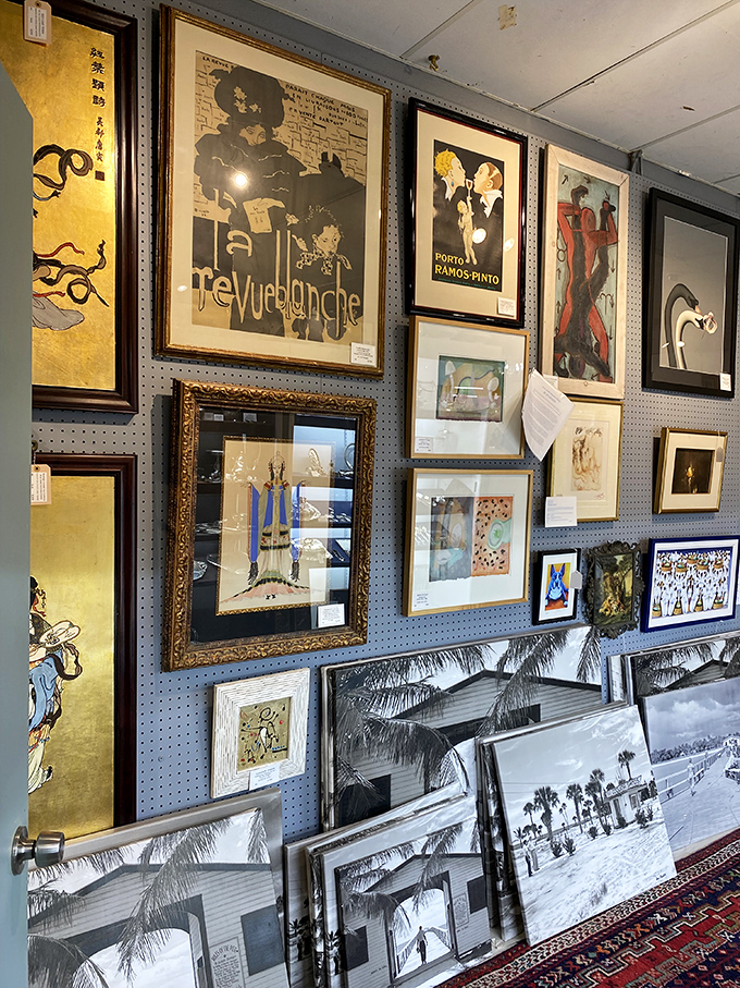 Art that spans generations and movements. This wall gallery offers everything from vintage posters to fine art prints for the discerning collector.