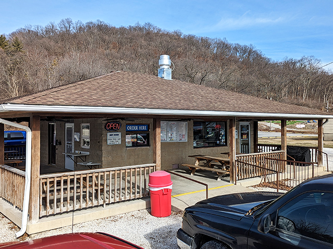 No architectural awards needed when you're serving food this good. The humble exterior houses culinary treasures worth discovering.