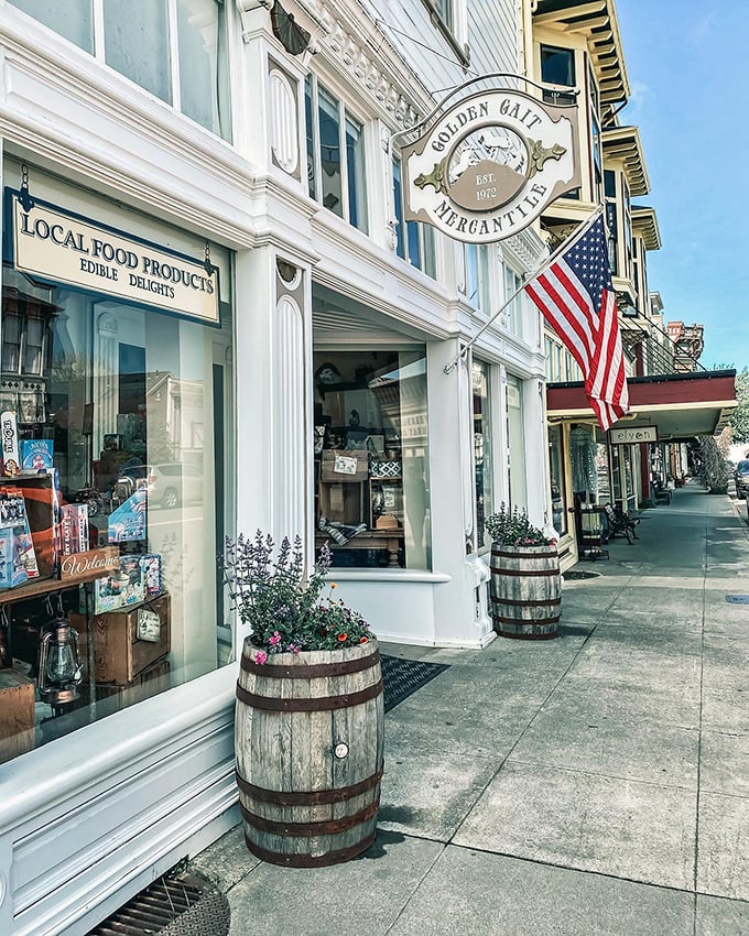 Golden Gait Mercantile offers "Local Food Products" and "Edible Delights" &ndash; old-fashioned shopping with modern taste sensibilities.