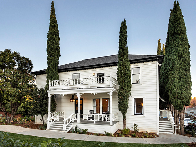 The meticulously restored Holbrooke Hotel balances Victorian elegance with modern comfort, like your grandmother's house if she won the lottery.