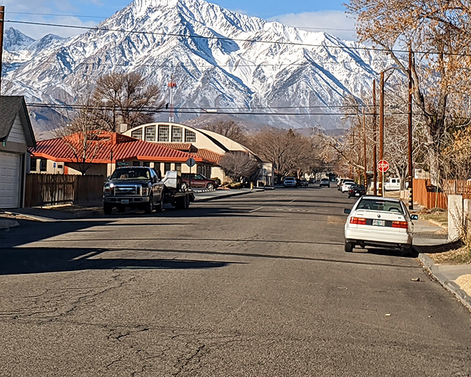 Residential streets in Bishop come with million-dollar mountain backdrops that make even the most ordinary Tuesday feel extraordinary.