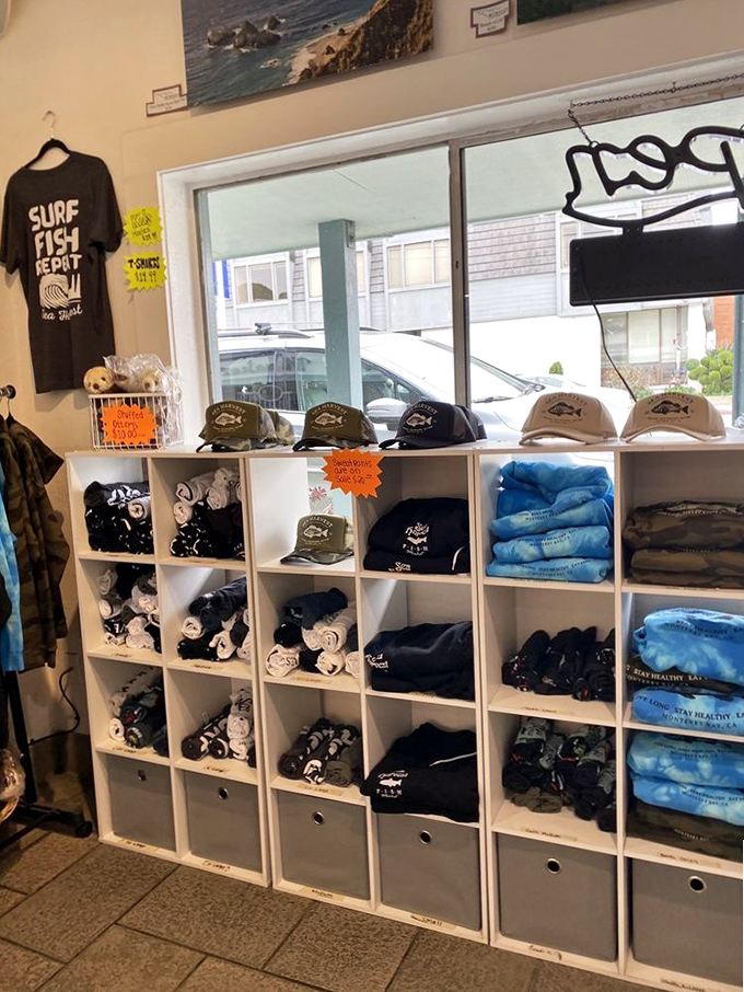 Even the merchandise corner says "I'm serious about seafood." Those hats and shirts aren't just souvenirs; they're membership cards to a delicious club.