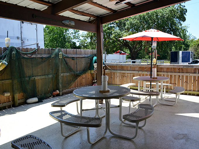 Florida dining in its purest form. The outdoor patio offers fresh air, sunshine, and the perfect backdrop for seafood feasting.