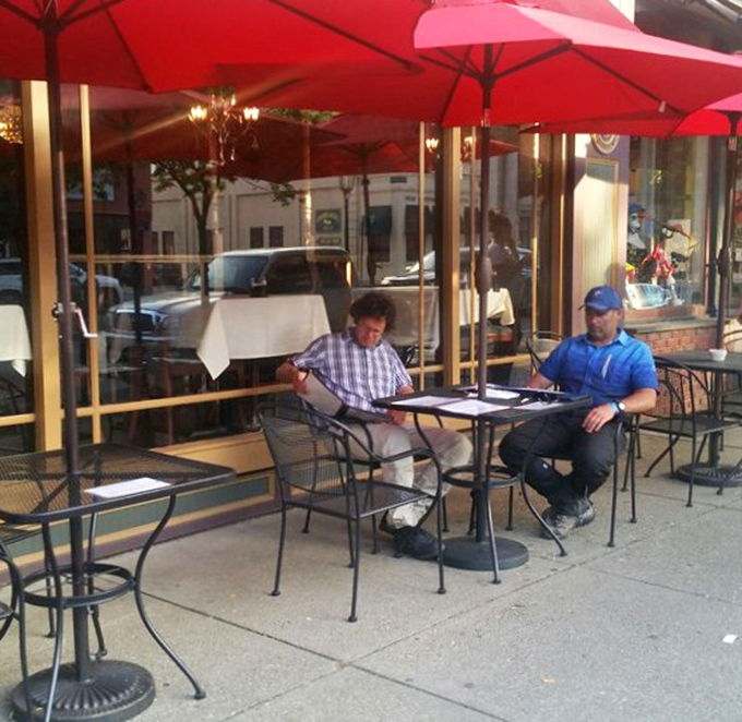 The outdoor patio offers fresh air dining, though the wing aroma might attract jealous passersby.