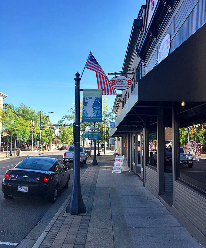 Ample parking means you'll never have to choose between convenience and incredible boneless chicken wings.