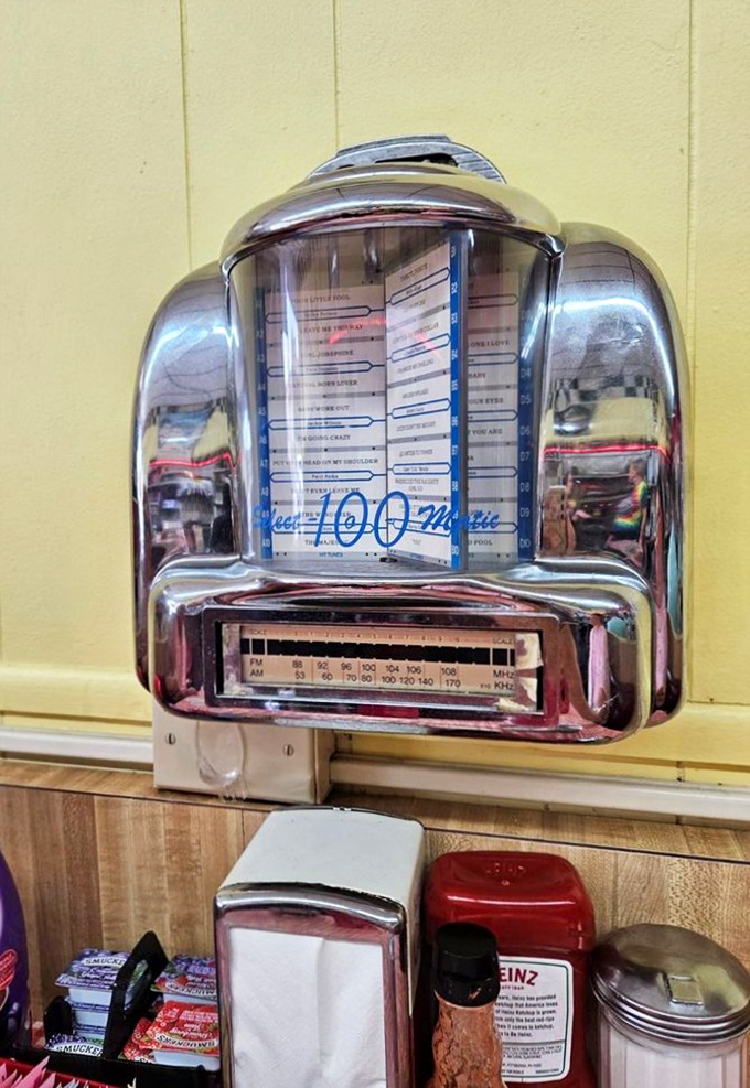 Vintage tabletop jukebox adds authentic 1950s charm that money simply cannot buy these days.