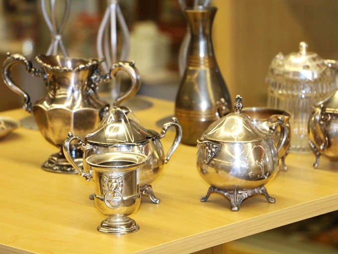 This silver tea service isn't just tableware &ndash; it's a downstairs-at-Downton fantasy waiting to happen in your dining room.