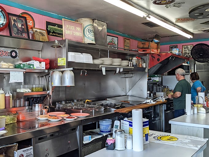 The open kitchen concept was cool before it was cool&mdash;watching breakfast artists at work is the best show in Indianapolis.