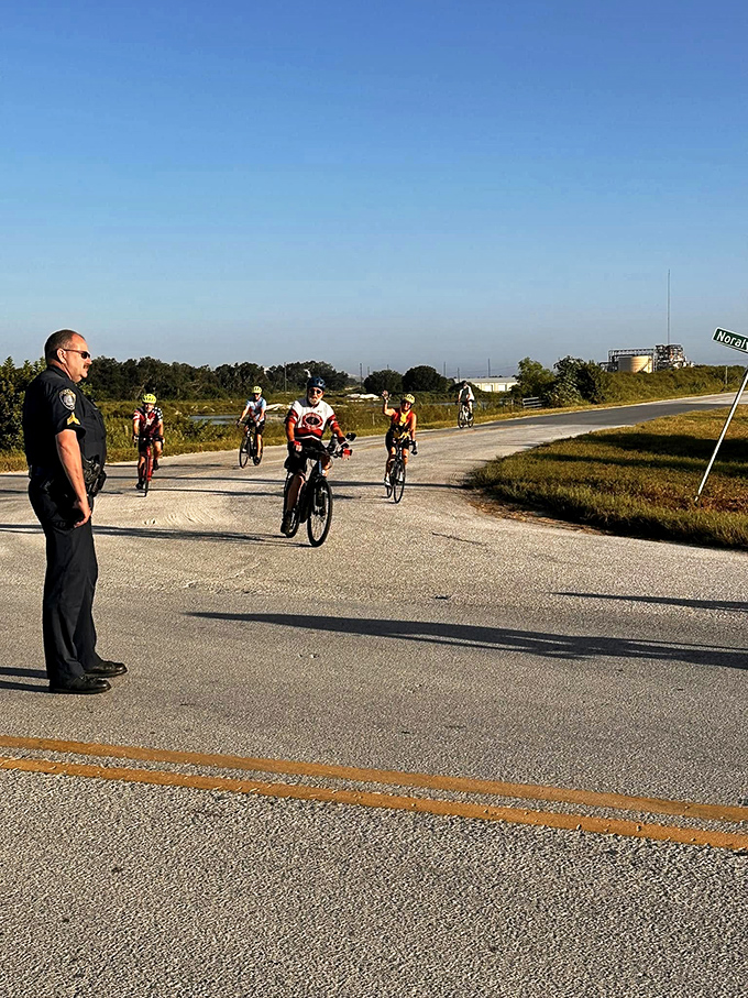 Tour de Tow brings cyclists together for rides that burn calories, not retirement savings.