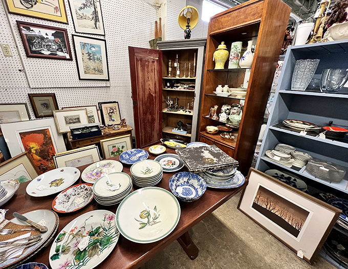 A feast for the eyes—vintage plates that have served countless Sunday dinners and holiday celebrations across generations.