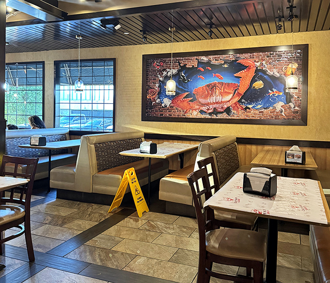 Comfortable booths beneath striking seafood artwork create the perfect backdrop for seafood feasts. Like dining in the world's most delicious aquarium.