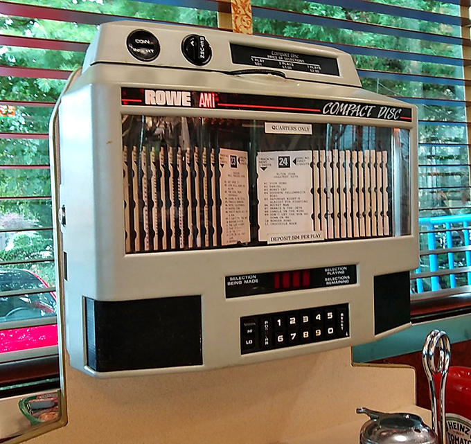 This vintage tabletop jukebox isn't just decoration&mdash;it's a time machine offering three minutes of nostalgia for just a quarter.