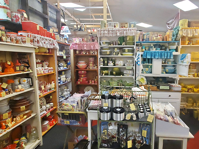 Dishes that served Sunday roasts when Sunday roasts were mandatory and gravy was a food group.