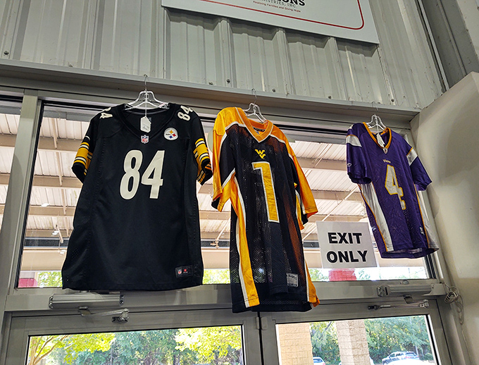 Sports memorabilia that lets fans wear their team pride without the stadium-shop price tag. Sunday game day attire sorted!