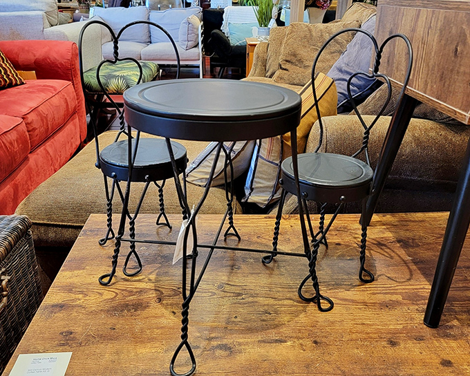 Ice cream parlor charm meets patio perfection in this bistro set. Just add lemonade and a summer evening for instant nostalgia.