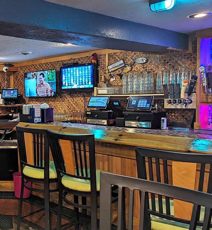 The order counter where dreams begin and hungry hearts find their lakeside salvation awaiting patiently.