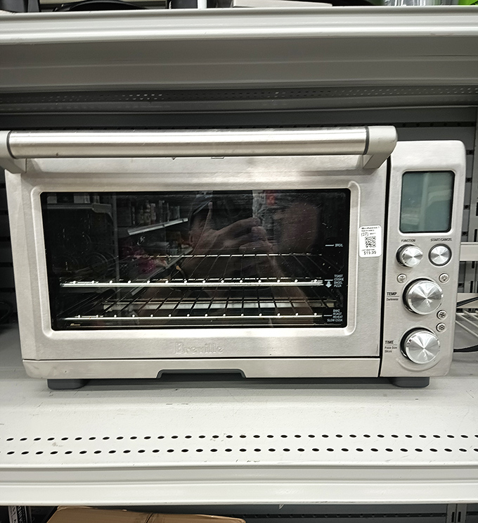 This Breville toaster oven awaits its second act. Someone's kitchen is about to get a serious upgrade at a fraction of retail.