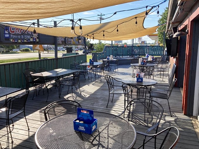 The outdoor patio&mdash;where fresh air meets fresh chicken. Under Tennessee skies, everything tastes better, especially with a cold Bud Light.