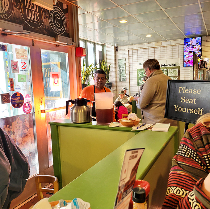 The host station &ndash; first checkpoint in your journey toward comfort food nirvana, complete with the welcoming "Seat Yourself" invitation.