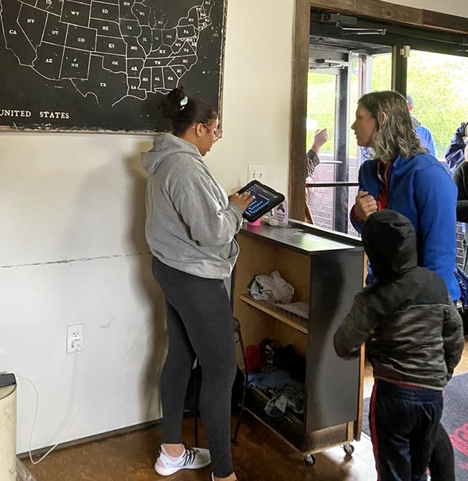 The host station, where breakfast dreams begin and a map of the United States reminds you that good diners are a national treasure.